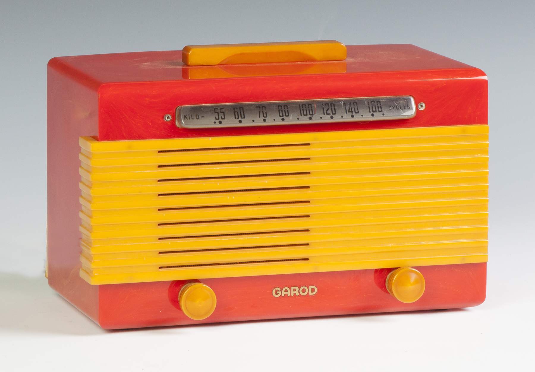 Garod 681 Commander with Wraparound Grill - auctions & price archive